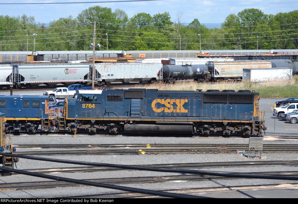 CSX 8764